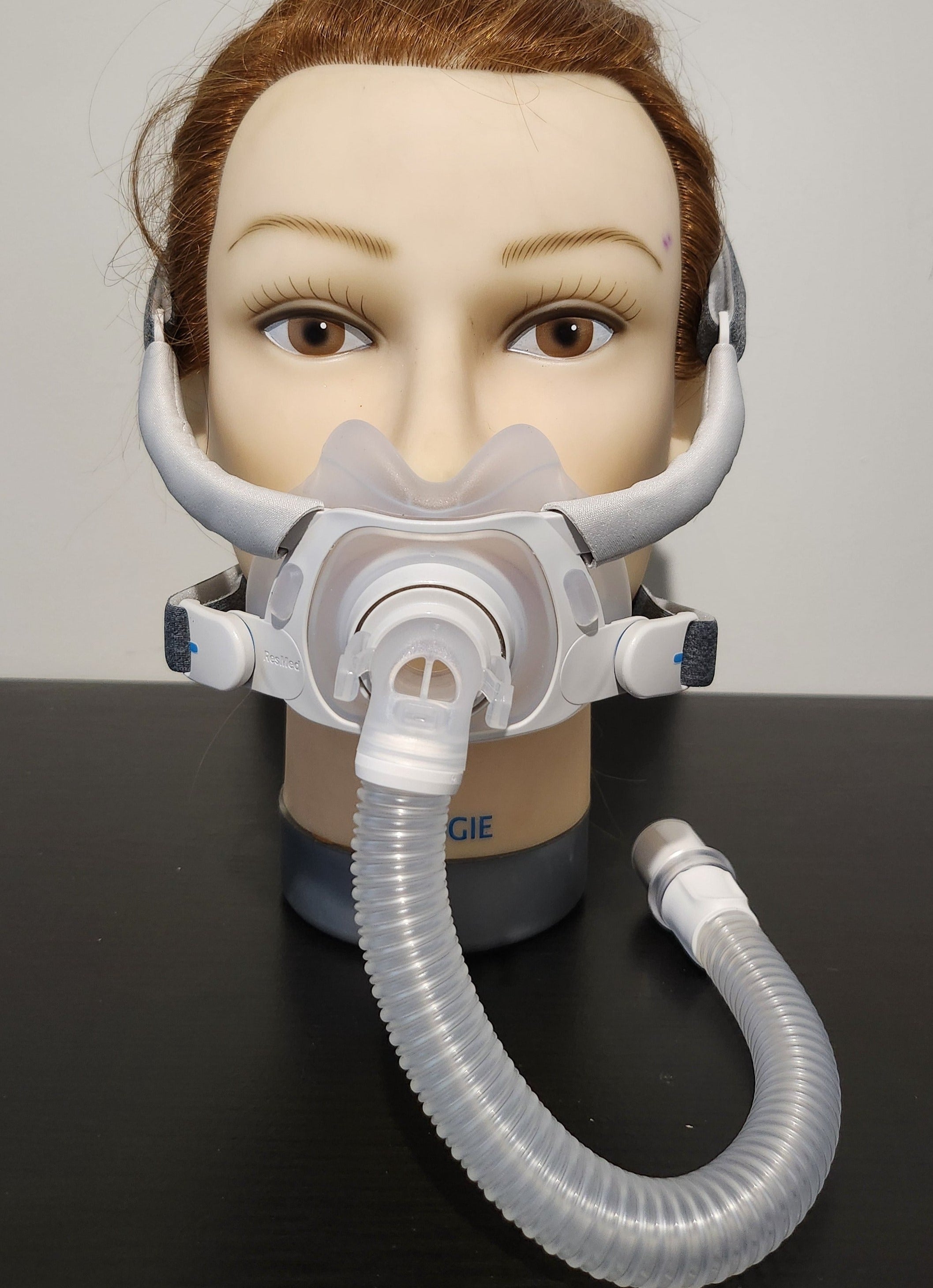 ResMed AirFit F40 FullFace CPAP mask w Stand headgear Medium cushion ...